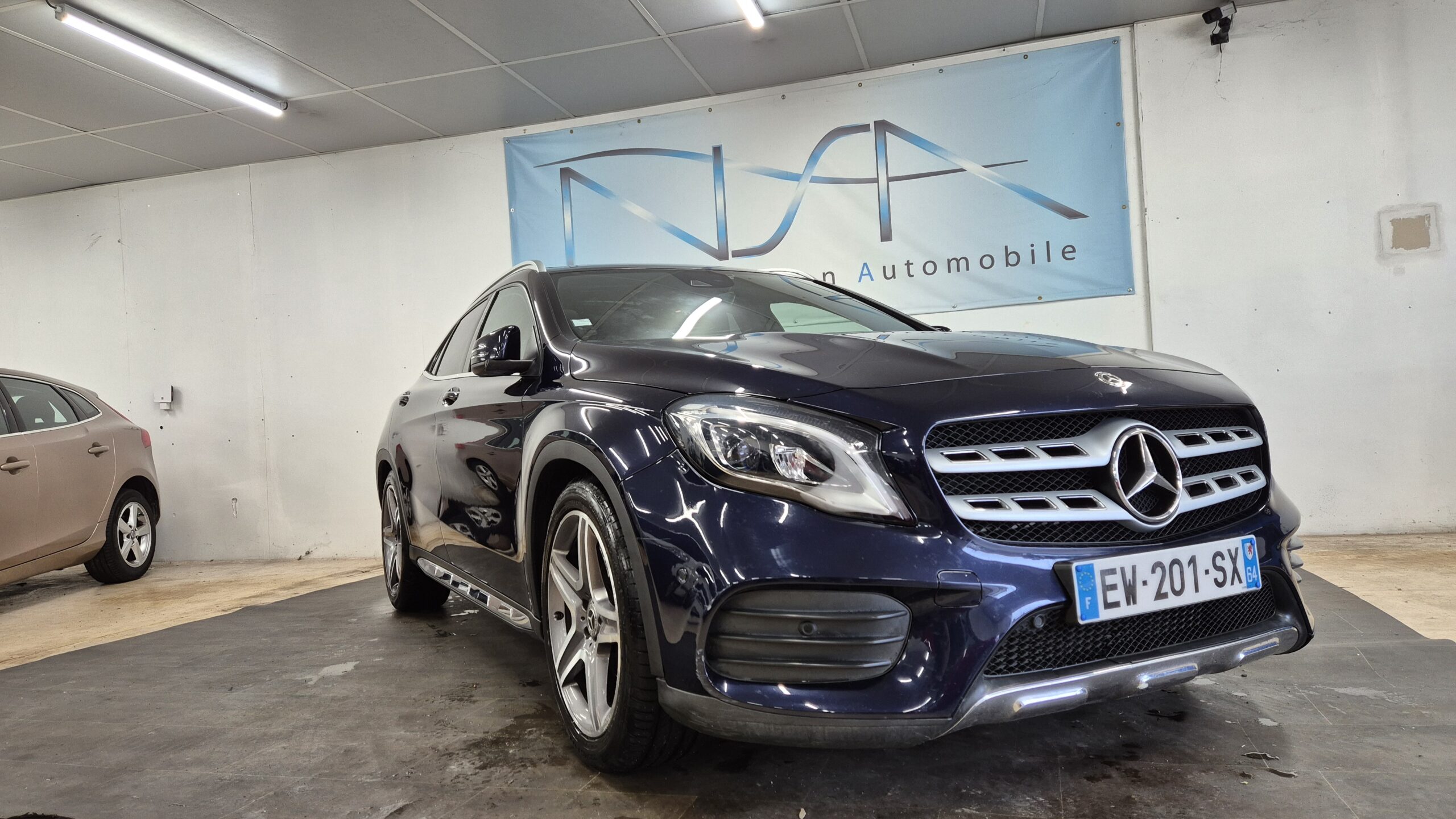 MERCEDES BENZ GLA 200i 156 FASCINATION AMG | Négoce Sélection Auto
